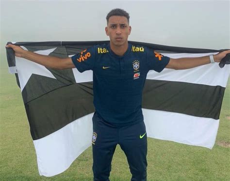 Botafogo encaminha primeiro contrato Kauê por 3 anos e multa acima