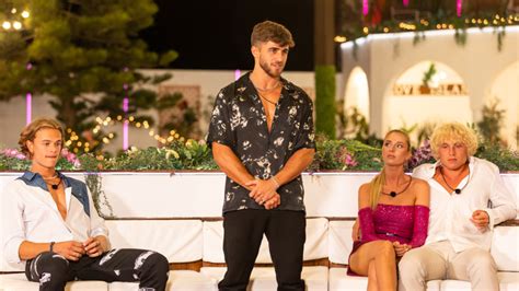 Galerie V Love Islandu se rozjela dívčí válka Adriana s Rachel jsou