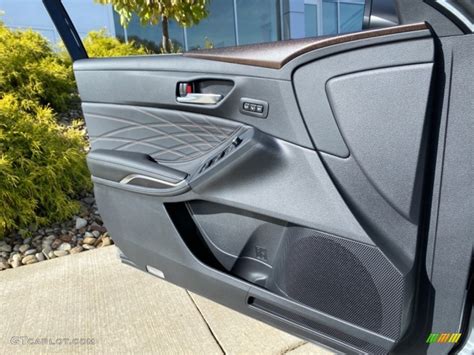 Celestial Silver Metallic Toyota Avalon Hybrid Limited