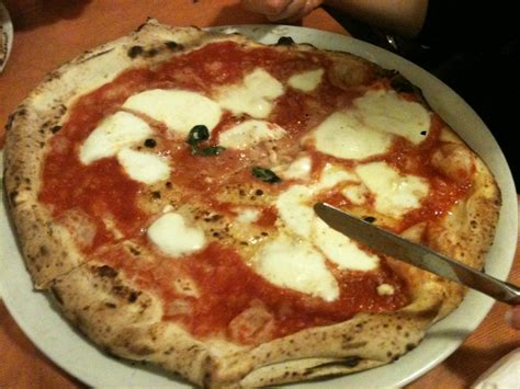 Dimmi cosa mangi e ti dirò chi sei La vera pizza napoletana