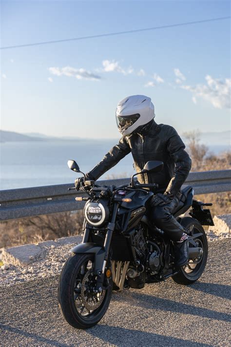 Geschwister Duell Honda Cb R Vs Cb Hornet
