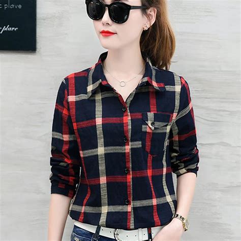 Các Mẫu Áo Sơ Mi Kẻ Nữ Đẹp Đắm Mình Trong Phong Cách Thời Trang Da