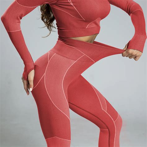 2019 New Seamless Yoga Clothes Set With Bouncy Fabric Women Long Sleeve Stripe Sport Wear Buy