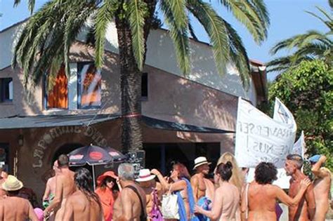 Naked France Telegraph