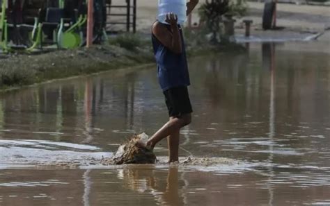 Especialistas alertam sobre risco de doenças trazidas por chuva forte
