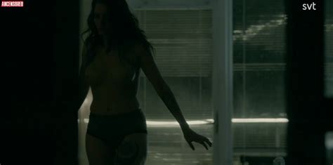 Josefin Asplund Desnuda En Snow Angels