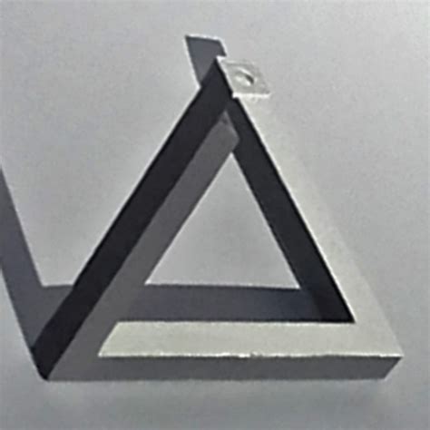 3D Printable Optical Illusion Vase Triangle Twist Impossible Penrose