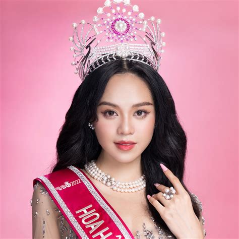 Nhan sắc Hoa hậu Thanh Thủy thay đổi thế nào sau 3 tháng đăng quang