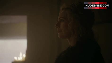 Lisa Chappell Shows One Tit Roman Empire Reign Of Blood