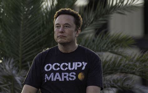 Elon Musk Completes Twitter Takeover Fires Multiple Top Executives