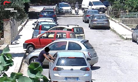 VIDEO Operazione Libertà smantellata dai carabinieri piazza di
