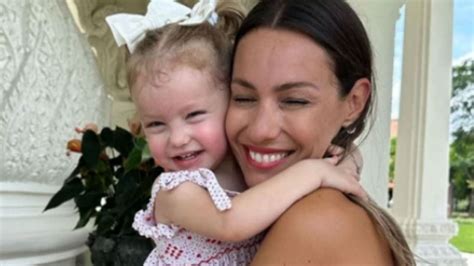 Pampita tomó una drástica decisión con su hija Ana en medio de la