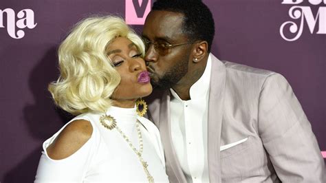 Madre de Sean Diddy Combs defiende a su hijo en medio de polémica