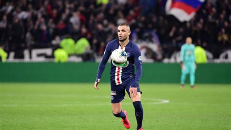 Mercato PSG Nouveau Coup De Tonnerre Pour L Avenir De Kurzawa