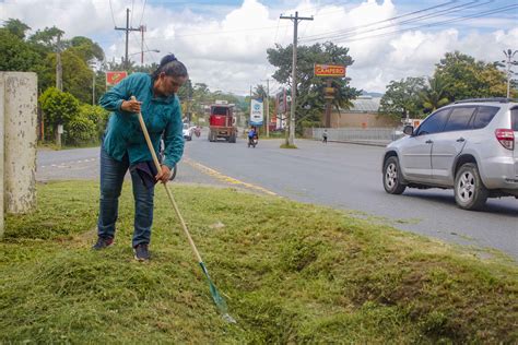Áreas Verdes Siempre Limpias MUNI PUERTO BARRIOS