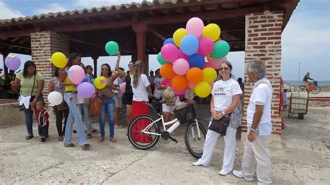 Suelta de Globos Internacional 2015 de la Fundación Era en Abril YouTube