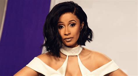 Mi mamá dice la foto de Cardi B que se convirtió en meme El