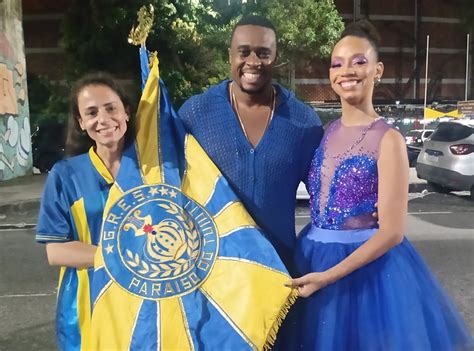 Em Noite De Celebra O Comunidade Comparece Em Peso No Ltimo Ensaio