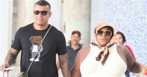 Jojo Todynho é flagrada na praia novo namorado e opina após