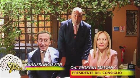 Piero Fassino L Uomo Che Non Deve Chiedere Mai Tanto Se Lo Piglia