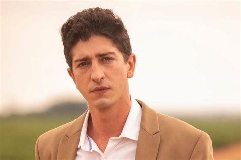 Johnny Massaro revela que mocinho Daniel não chega até o final de