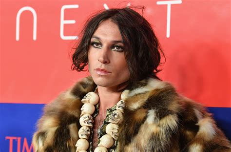 Filtran video del tercer arresto de Ezra Miller en Hawái