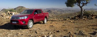 La Toyota Hilux Se Renueva Con M S Agresividad Por Fuera Y Un Nuevo