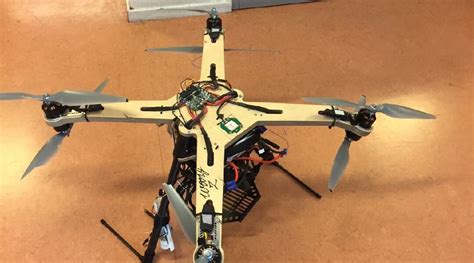 Drone Komt Uit De Lucht Vallen Bij Meelfabriek Sleutelstad
