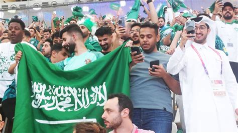 Kibice Arabii Saudyjskiej na meczu z Argentyną MŚ 2022 Katar 22 11