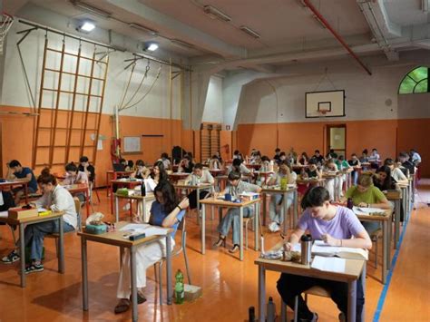 Maturità 2023 tracce prima prova Moravia Quasimodo Piero Angela e