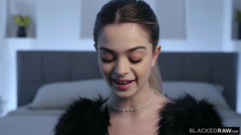 Anh trai da đen cu to lút cán em gái da trắng dáng đẹp Being sluttier