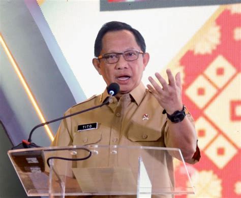 Jokowi Menunjuk Tito Karnavian Sebagai Plt Menko Polhukam Hallo Nusantara