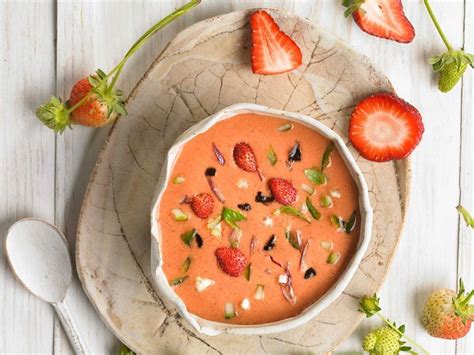 Gaspacho Tomate Concombre Et Fraises Recipe Gazpacho Recipe