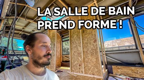 77 ÇA COMMENCE A PRENDRE FORME Mise à niveau cloisons de la salle