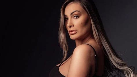 Andressa Urach Revela Nova Tatuagem Ntima E Choca A Web