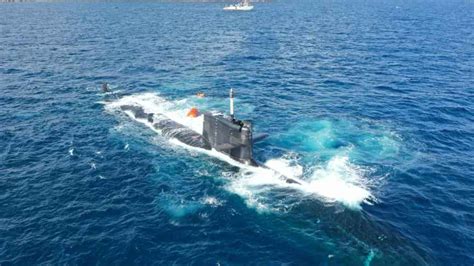 Del submarino S 81 al lanzacohetes SILAM el año que el poderío militar