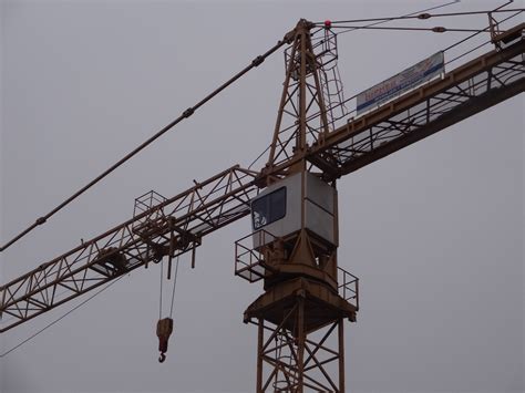 Żuraw wieżowy Liebherr 112 ECH