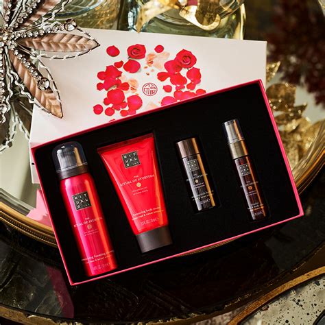 The Ritual Of Ayurveda Small Gift Set Eleven Fi