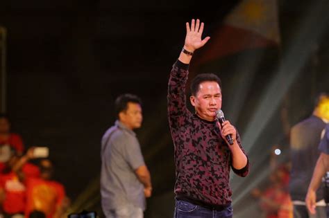 Quiboloy Minamasahe Pinaliliguan Ayon Sa Bintang Ng Tagasunod
