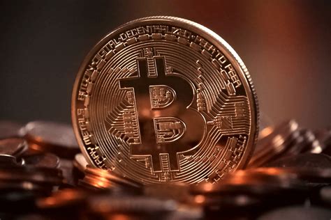 Criptomonedas Vs Dinero tradicional Qué es mejor para invertir en