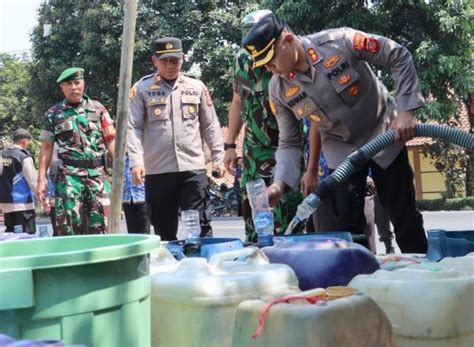 Warga Desa Gununghejo Krisis Air Bersih Ini Yang Dilakukan Polres