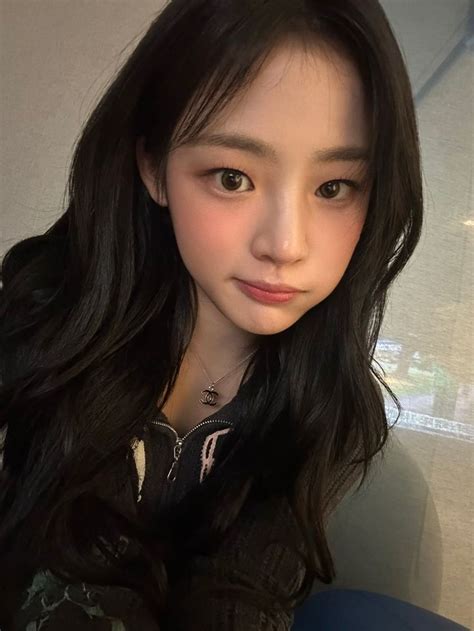 Newjeans Tokki Bunny Bunnies Camp Minji Icon Selca Lq Korean Makeup