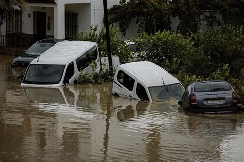 Le bilan des inondations en Espagne s aggrave à au moins 205 morts