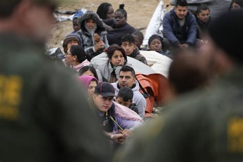 Qué derechos y beneficios tienen quienes piden asilo en Estados Unidos