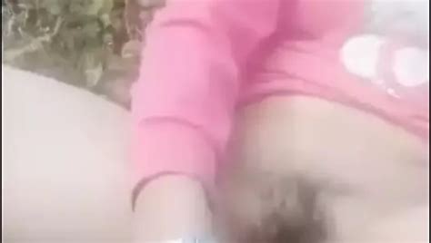 젖은 보지를 핑거링하는 네팔 마을 마누라 xHamster