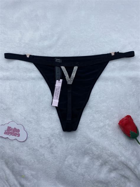 Tanga Negra Y Roja En V