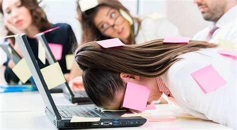 El estrés laboral en tiempos de COVID 19 y cómo manejarlo