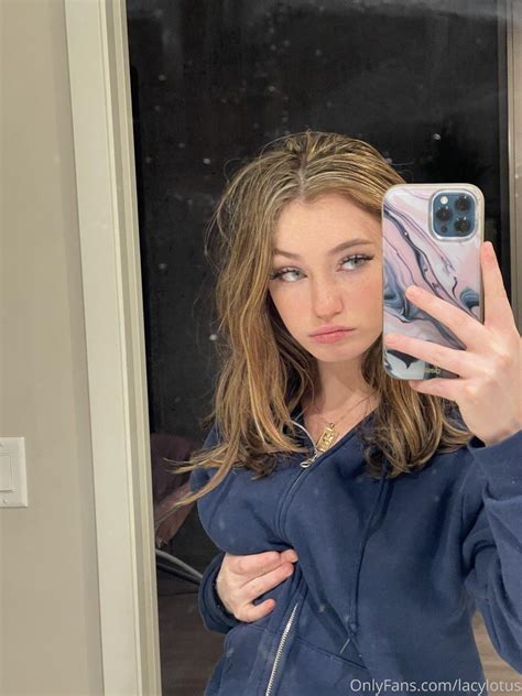 Skylar Rae Nude Mirror Selfies Onlyfans Video Leaked Influencers Gonewild