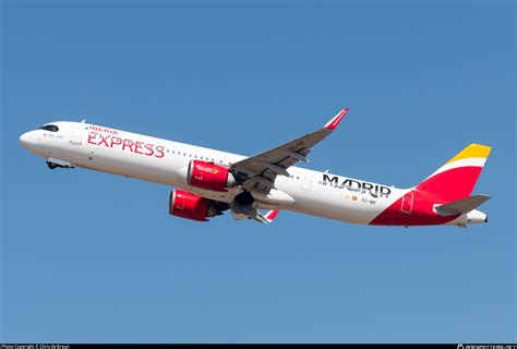 EC NIF Iberia Express Airbus A321 251NX Photo By Chris De Breun ID
