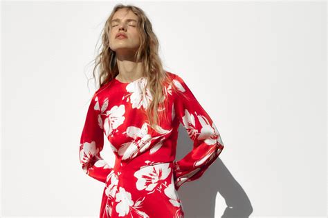 Moda primavera verano 2023 para mujeres de 50 años las 10 tendencias